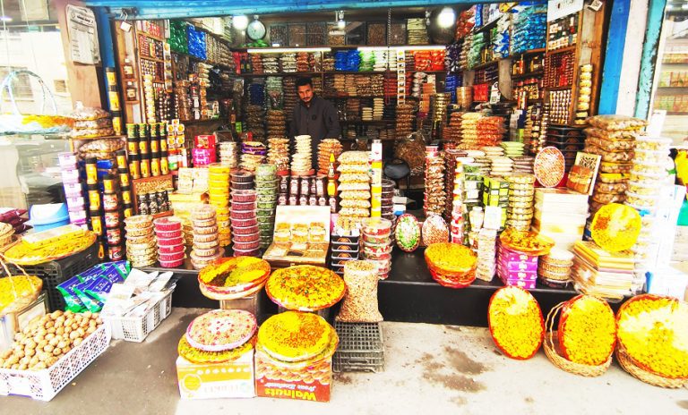 Why Kashmir’s walnut trees are yielding peanuts | Why Kashmir’s walnut ...