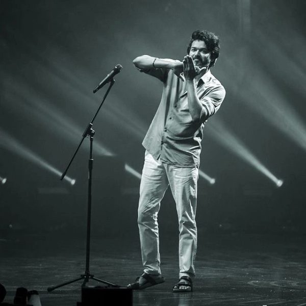 ‘Varisu’ audio launch: Fan frenzy as Vijay sings ‘Ranjithame’