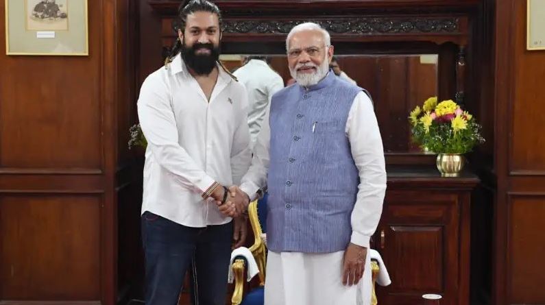 Poll ploy? Modi has dinner with Kannada film stars, cricketers ...