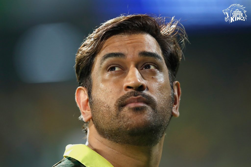 Dhoni knee surgery