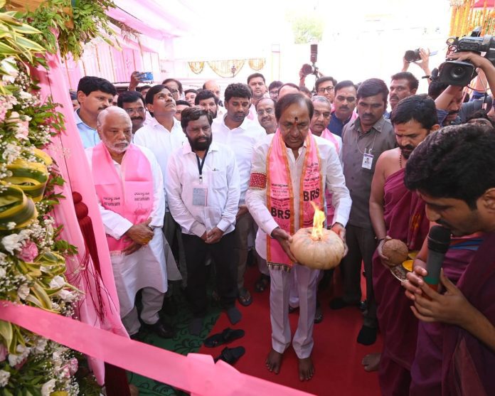 KCR to target Maharashtra to get BRS national party status