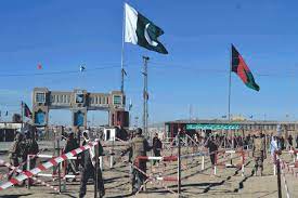 Afghans head to border to leave Pakistan due to crackdown against ...