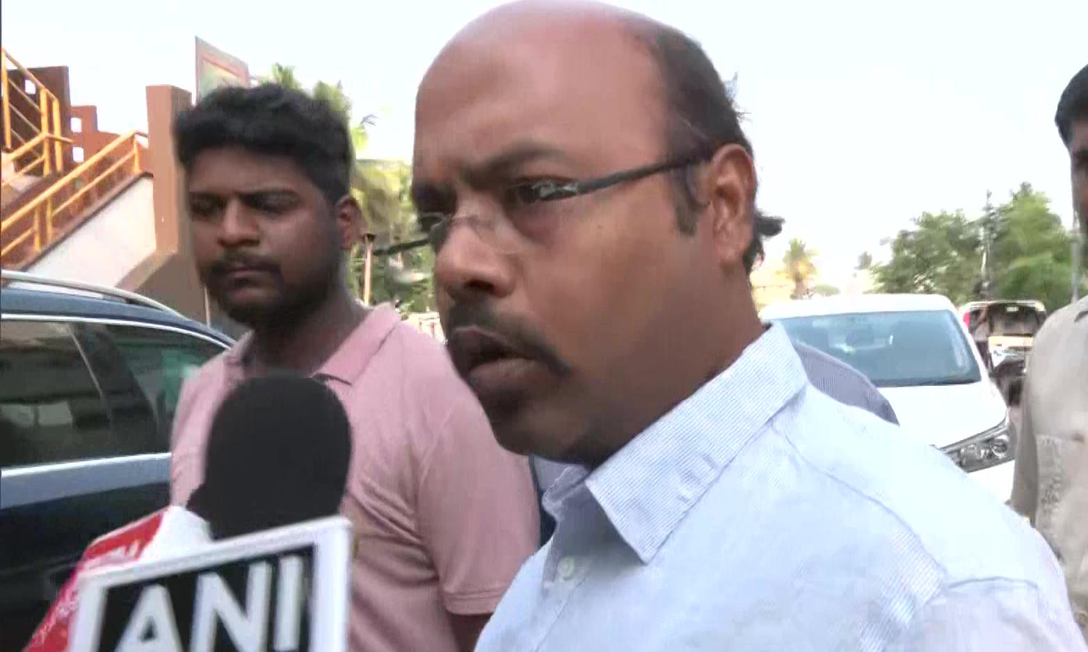 Karnataka CM's son sparks controversy in viral video; JD(S) and BJP ...