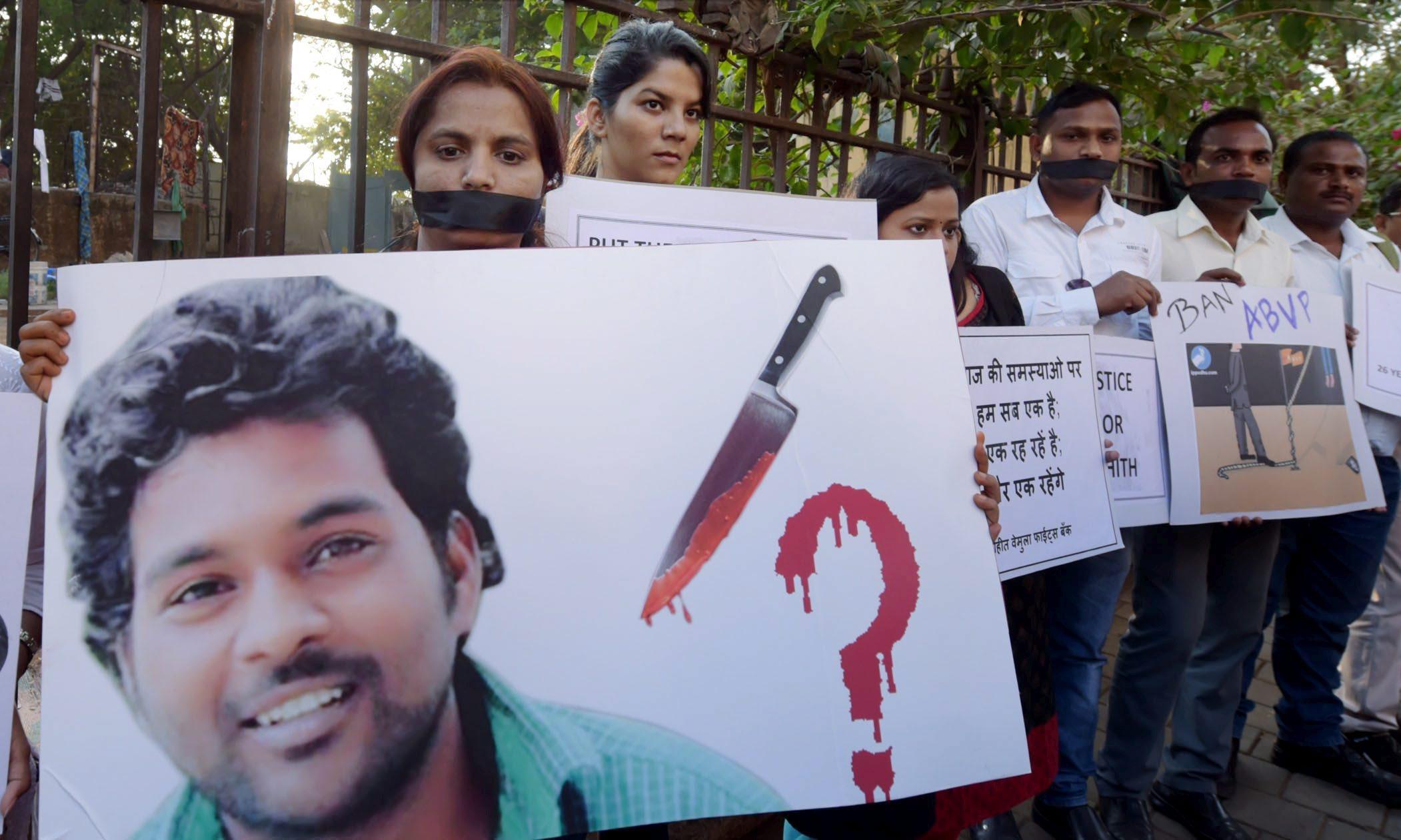 Asked team to draft Rohith Vemula law, Siddaramaiah writes to Rahul Gandhi