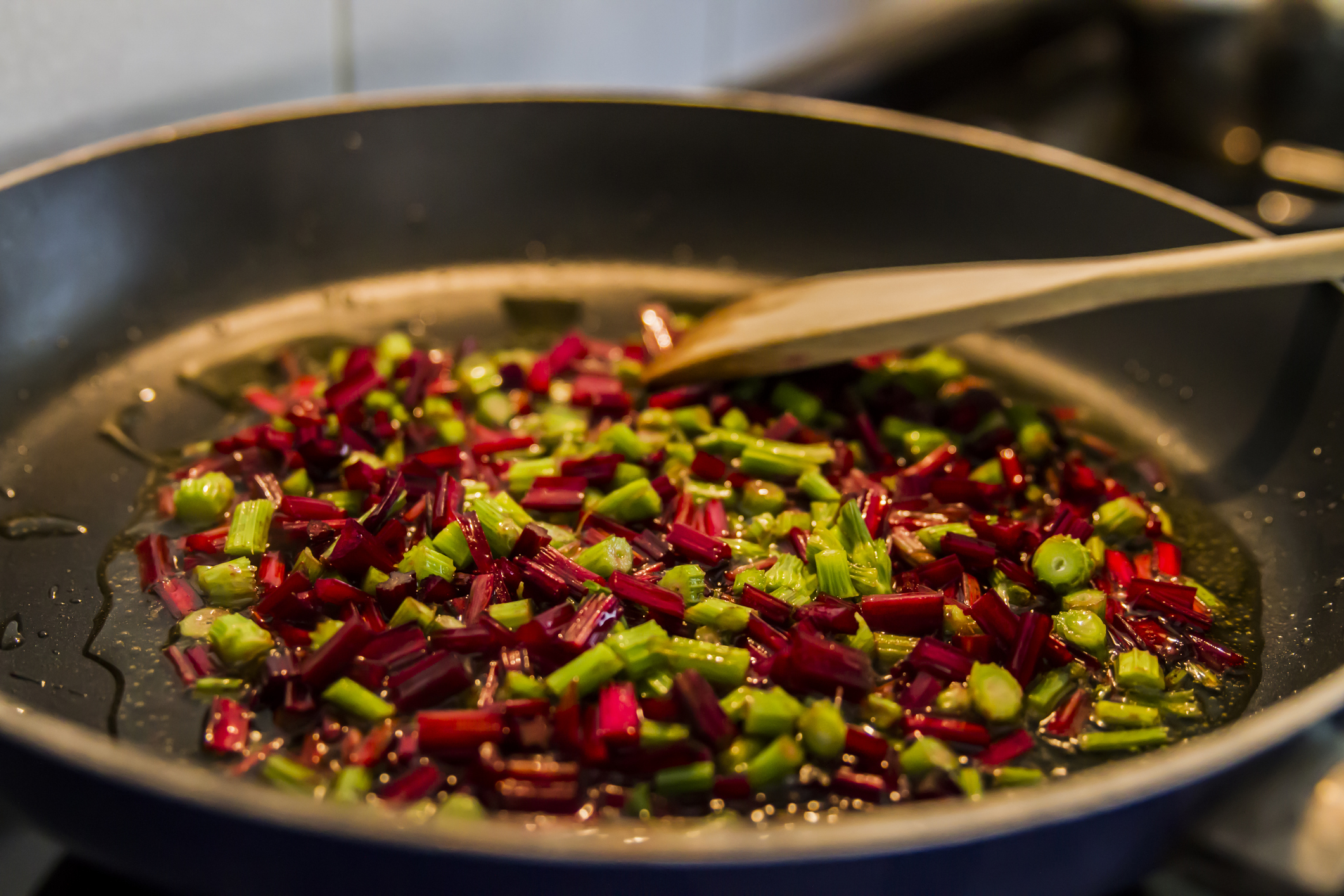 Explained: What is Teflon flu; why you must be careful with non-stick pans