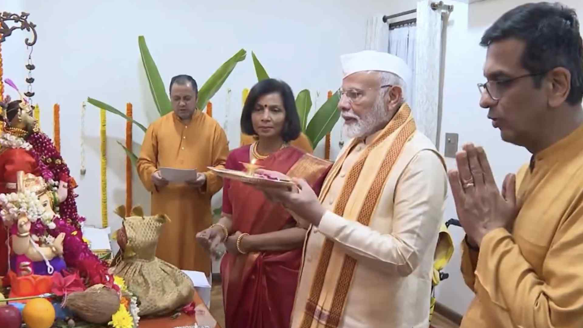 PM Modi attends Ganpati Puja at CJI Chandrachud's residence
