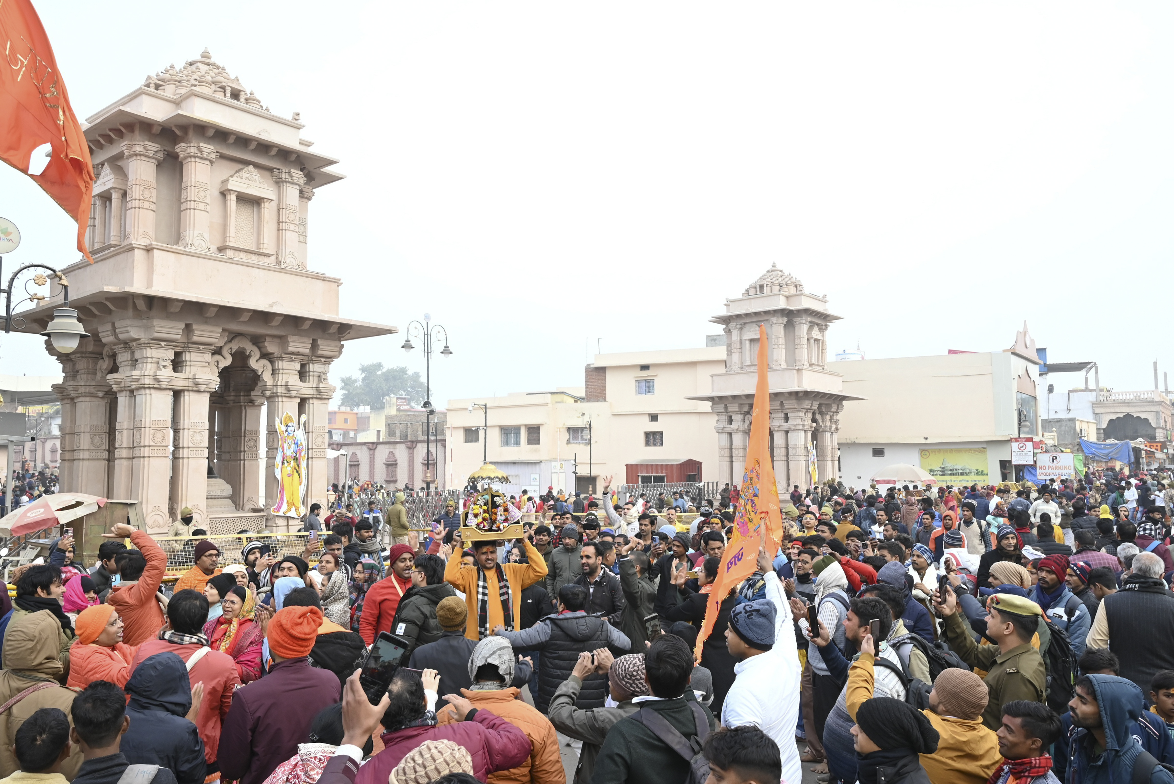 Unprecedented rush of devotees at Ayodhya, Varanasi on New Year Day