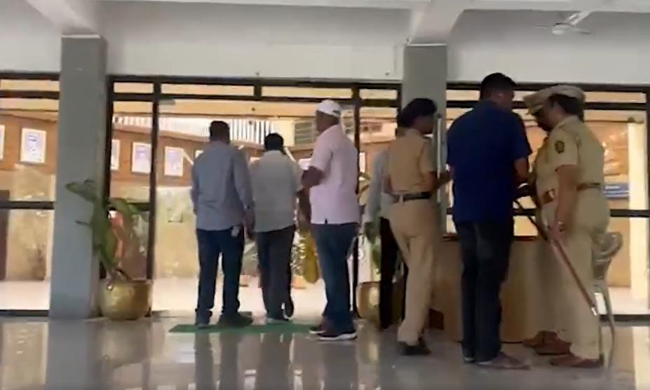 Beed sarpanch murder: SIT questions 3, teams deployed to arrest those ...