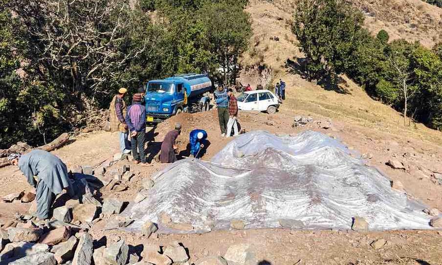 Mysterious deaths in Rajouri: Feasts banned, spring sealed in Kashmir village