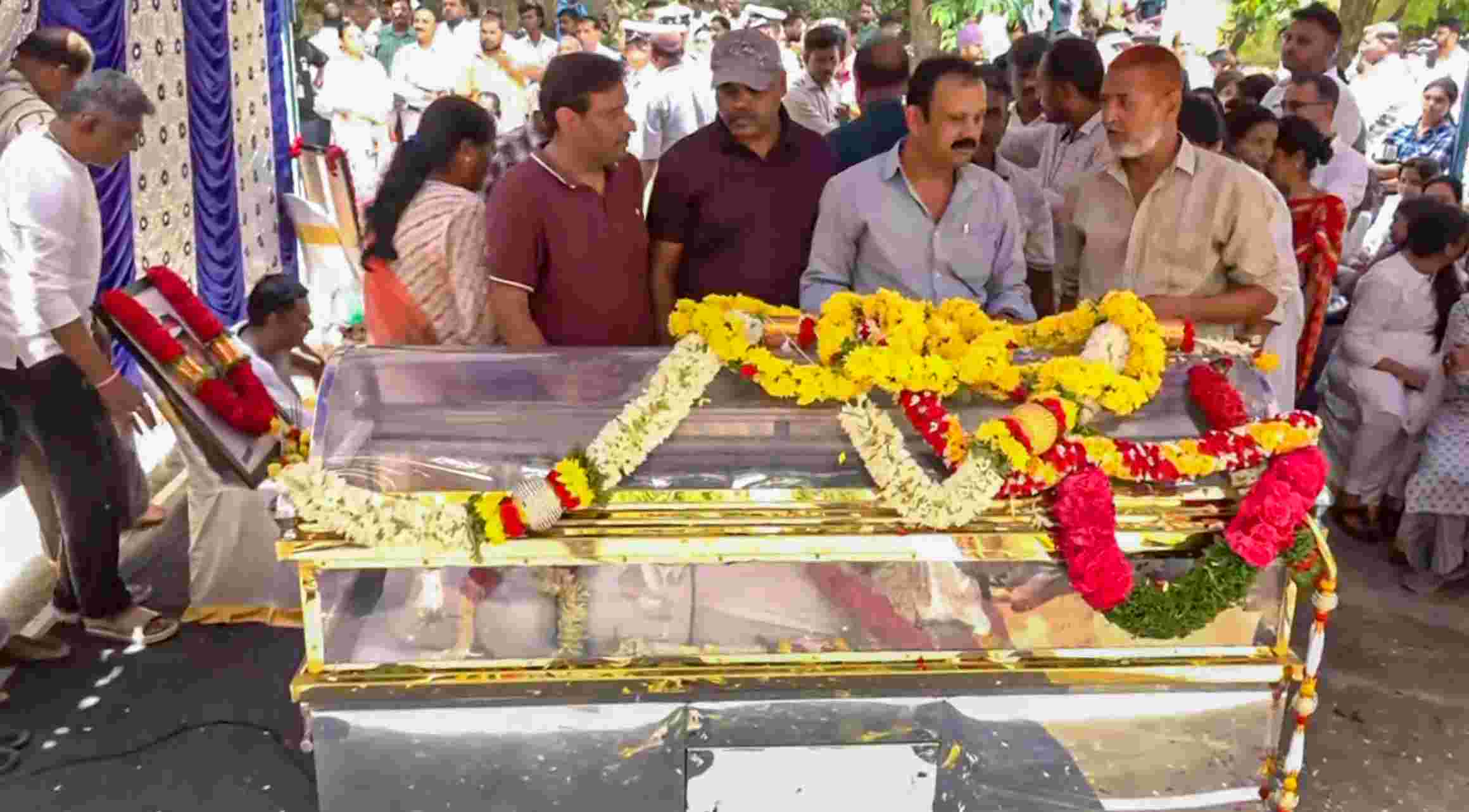 Karnataka: Ex-DGP's wife claims her husband 'poisoned' her; calls him ...