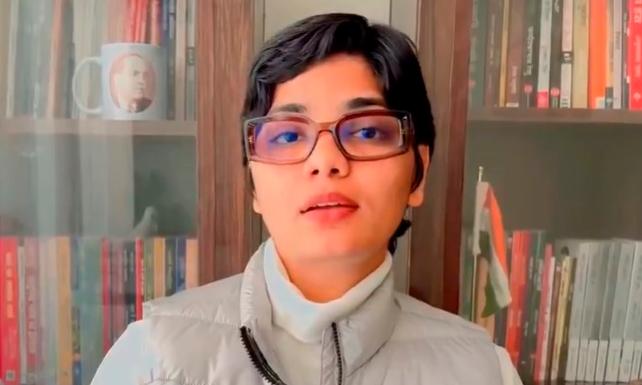 UP: Folk singer Neha Singh Rathore booked for 'provocative' social ...