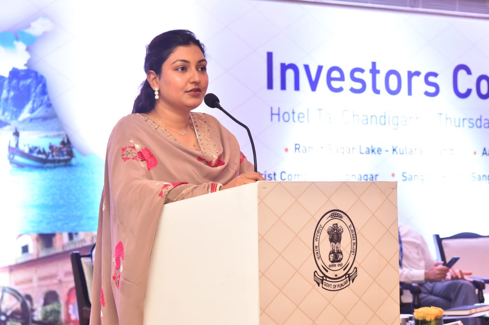 Anmol Gagan Maan agrees to withdraw resignation after meeting with AAP ...