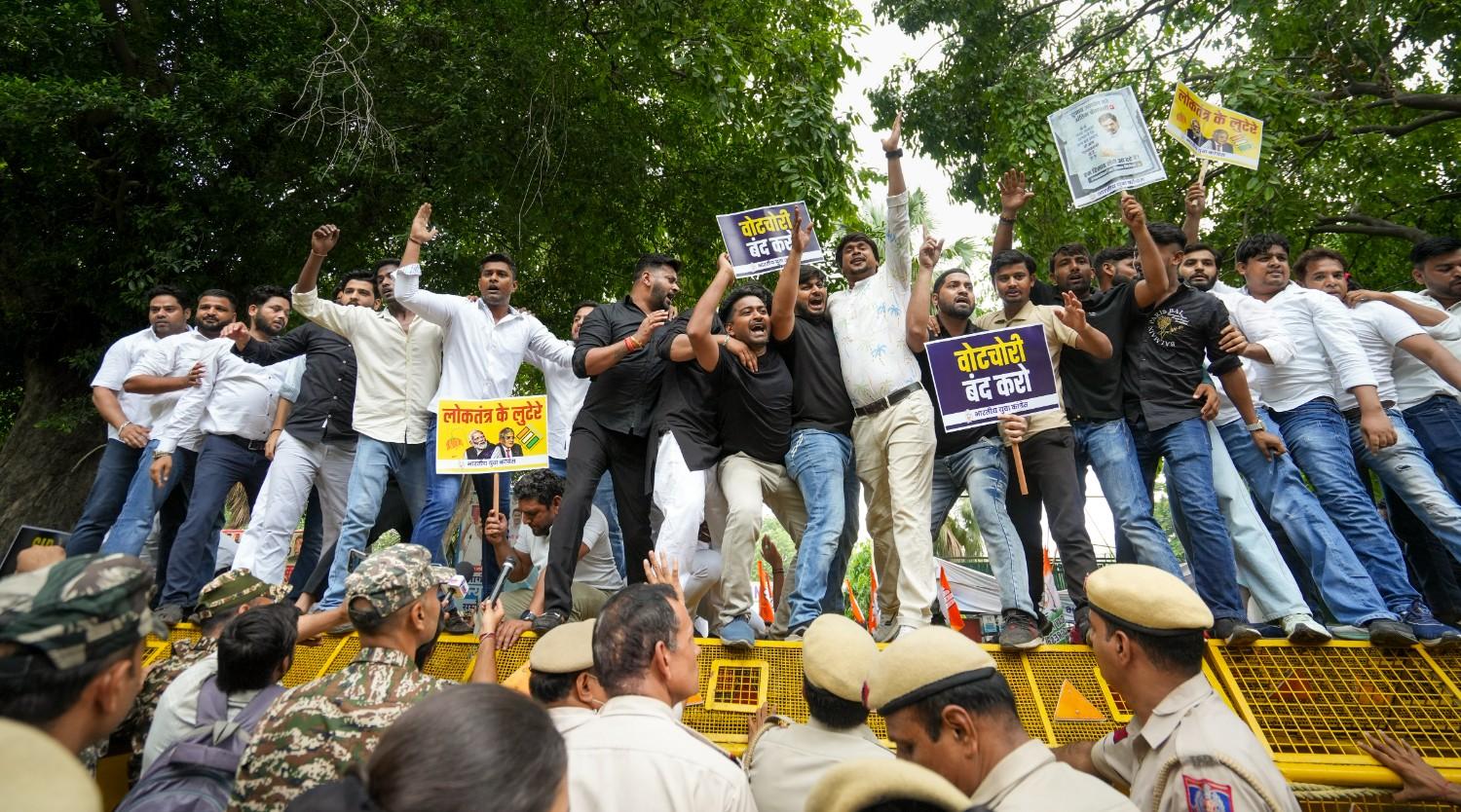 Bihar SIR pleas: SC fixes timeline, hearing on August 12, 13